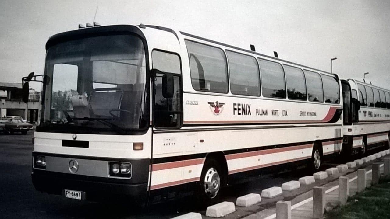 Mercedes Benz O 303 RHD el 5 estrellas con clase de una familia exitosa