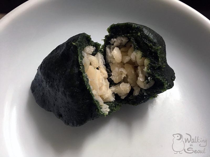 Ramie leaves rice cake (Mosi-nib tteok) - non-spicy and vegan Korean ...