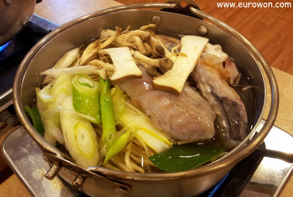 Bokeotang, sopa de pez globo en Daegu [Eurowon]