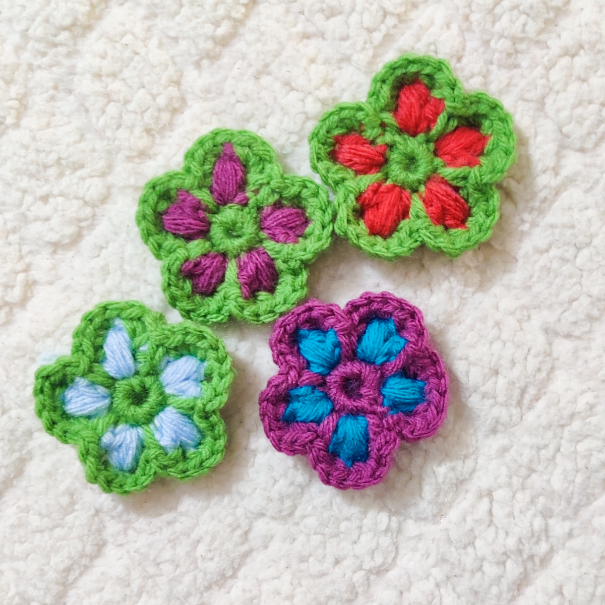 Raji's Craft Hobby: Puff Stitch Crochet Flower Pattern