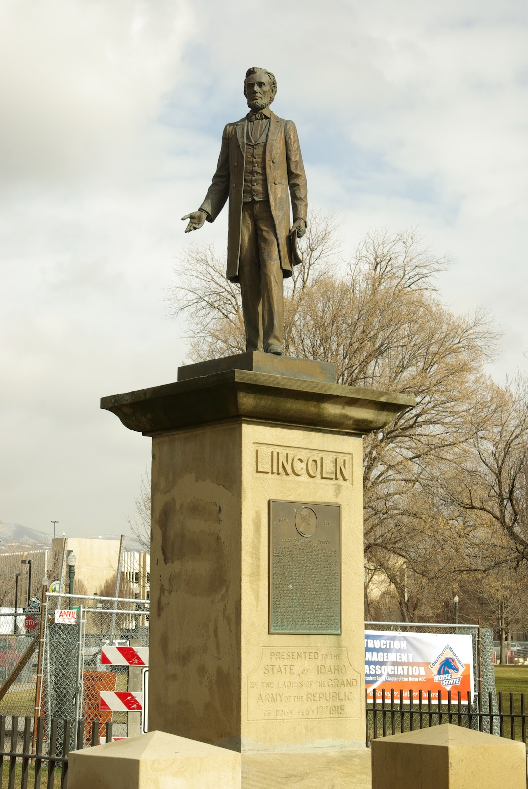 The Epitaph: Tombstones, Mausoleums, Monuments and Memorials to Civil ...