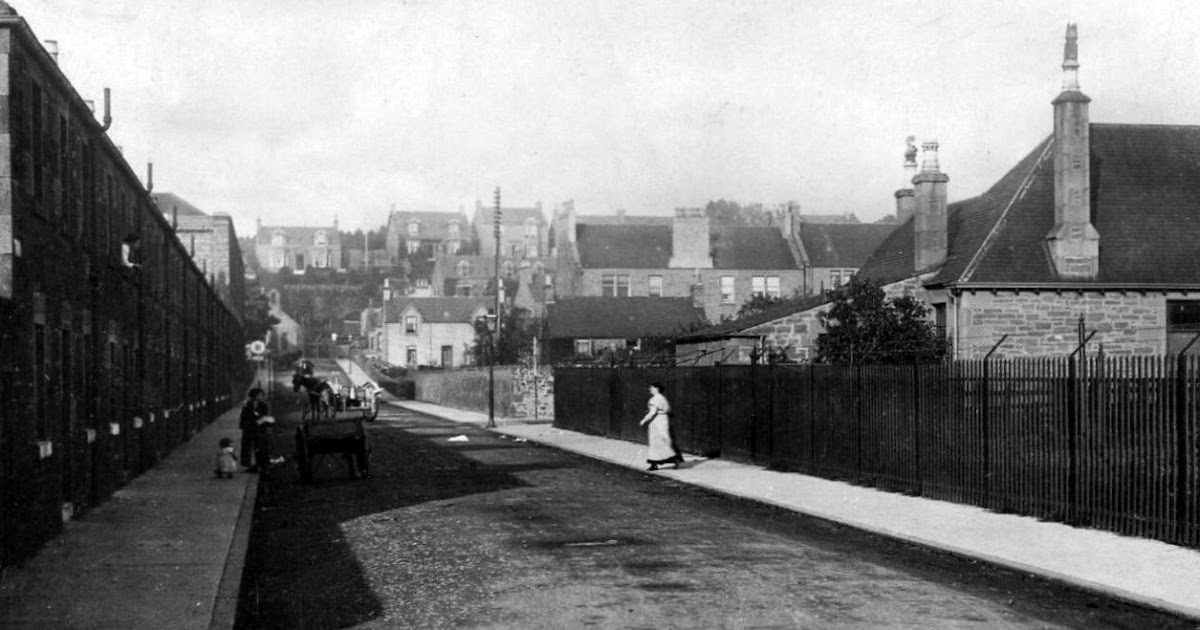 Tour Scotland: Old Photograph Reform Street Monifieth Scotland