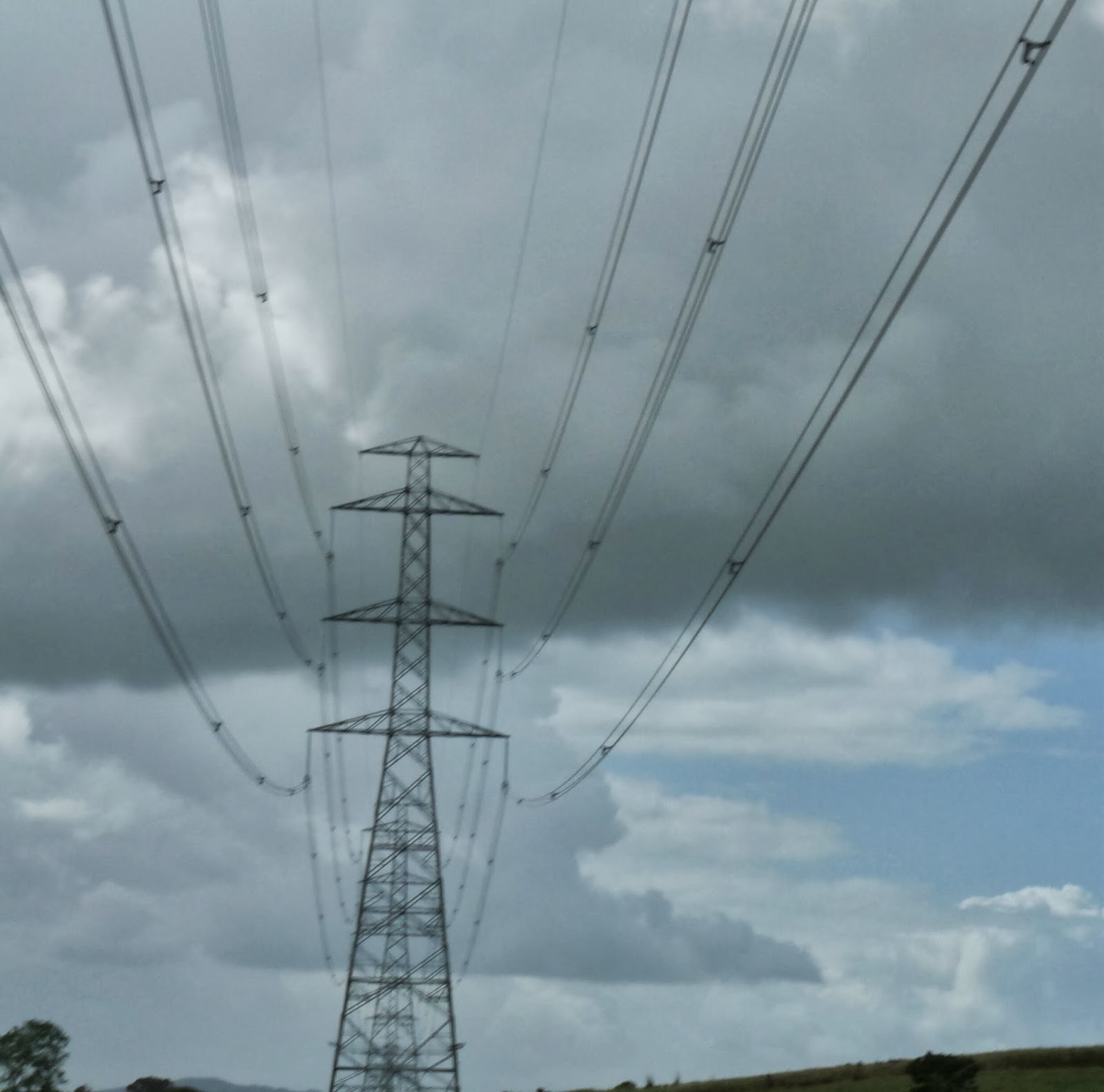 Our Pieces of World: T&D - Pylones