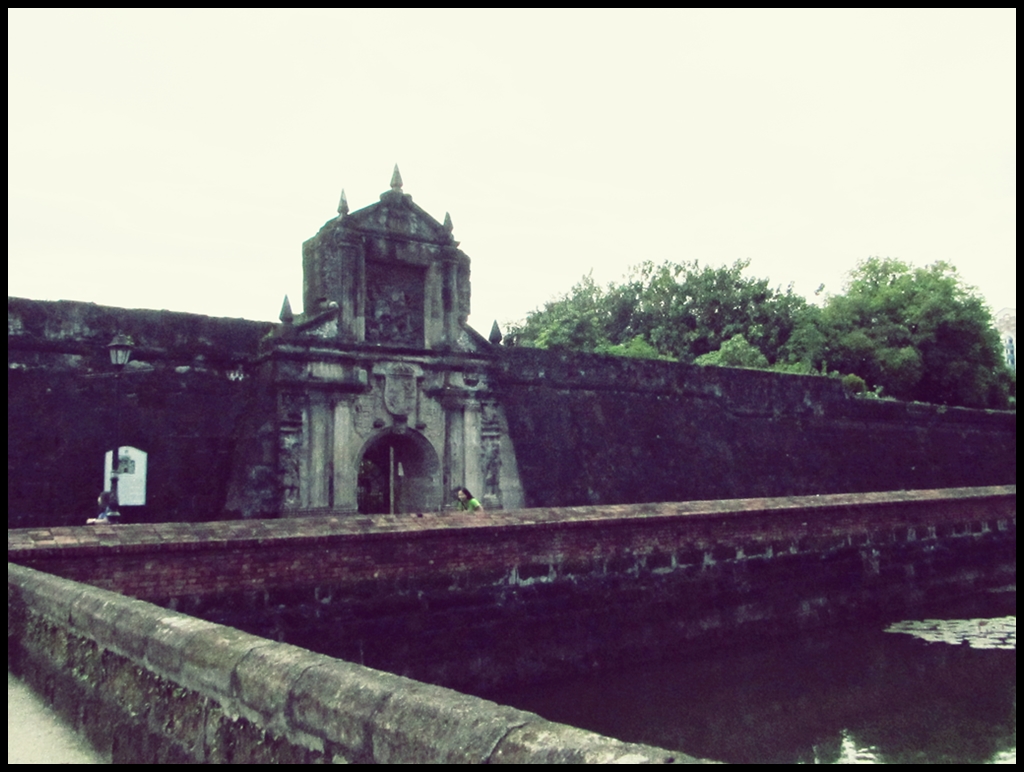 The Quaint Traveler: A Glimpse of Intramuros: Fort Santiago