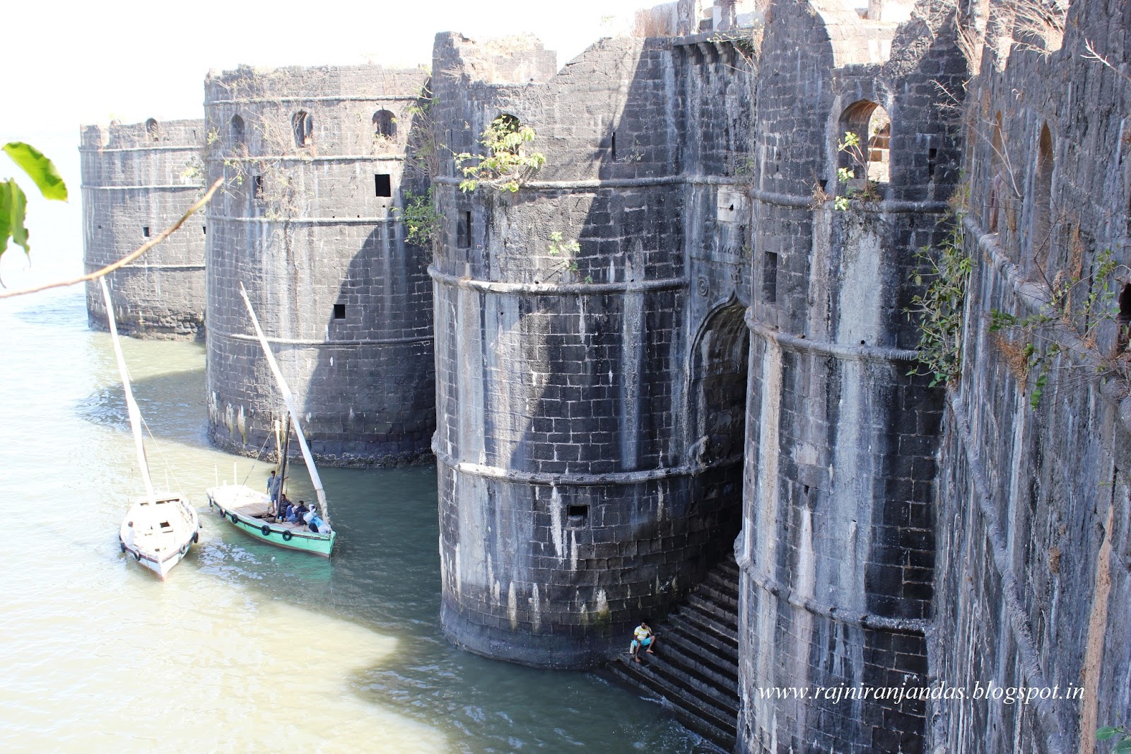 Tales Of A Nomad: Murud Janjira- The Impregnable Fort...!!