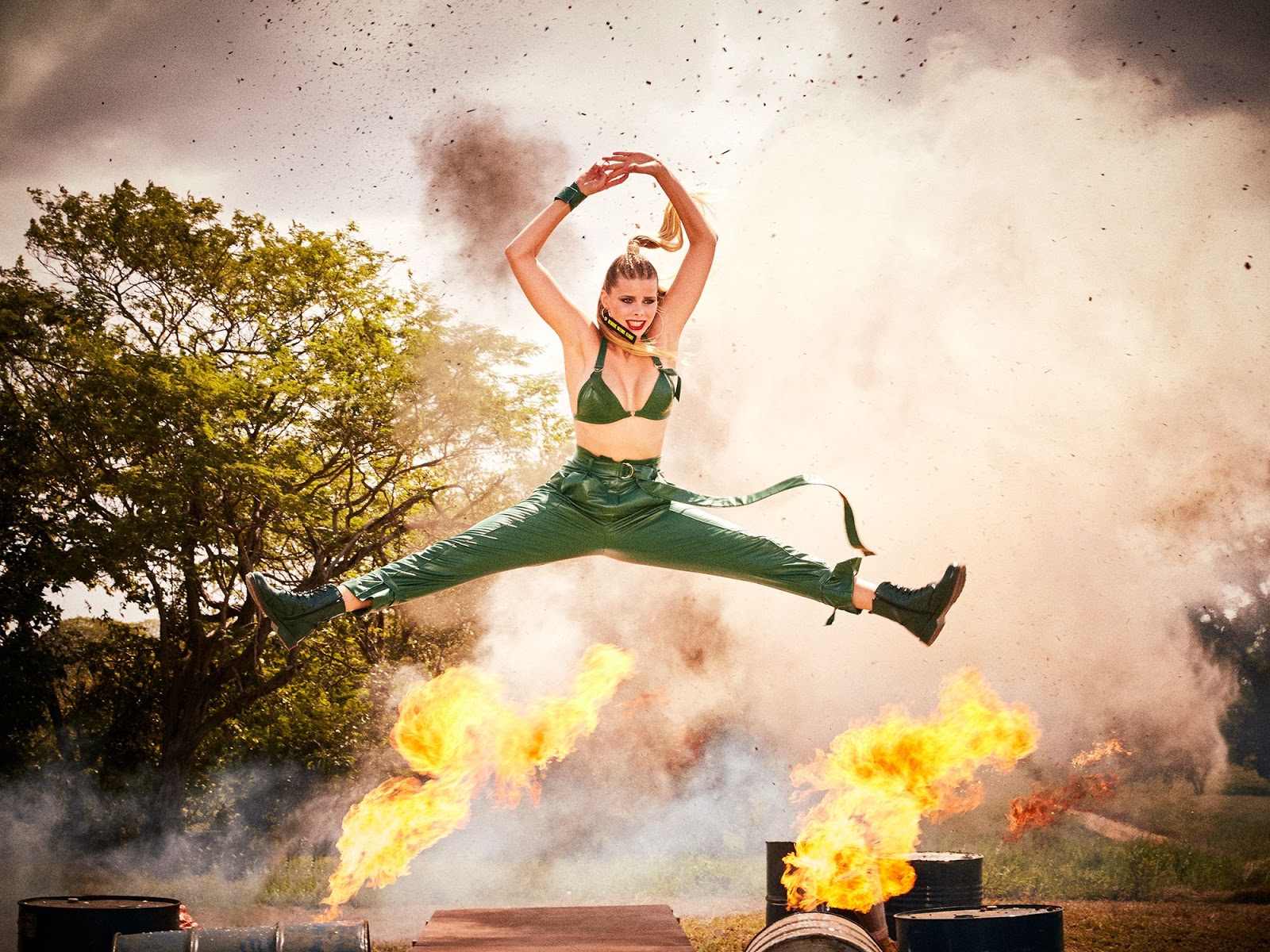 GNTM Cycle 15 4th Episode : Jumping while Posing as Action Stars Photo Shoot - MforModels