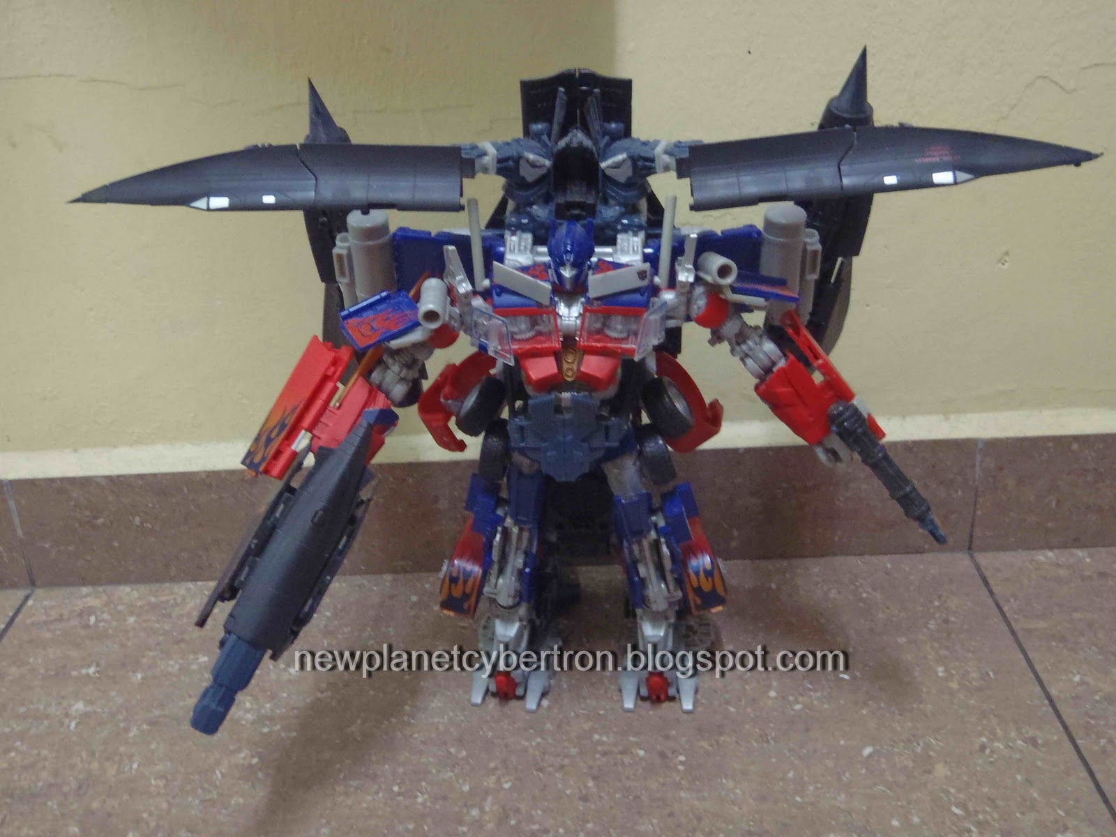 New Planet Cybertron: Transformers Review: Jetfire (ROTF Leader)