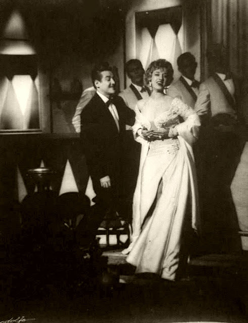 REY GONZALEZ: Sala Museo ¨Rosita Fornés¨ en Santa Clara, Cuba.