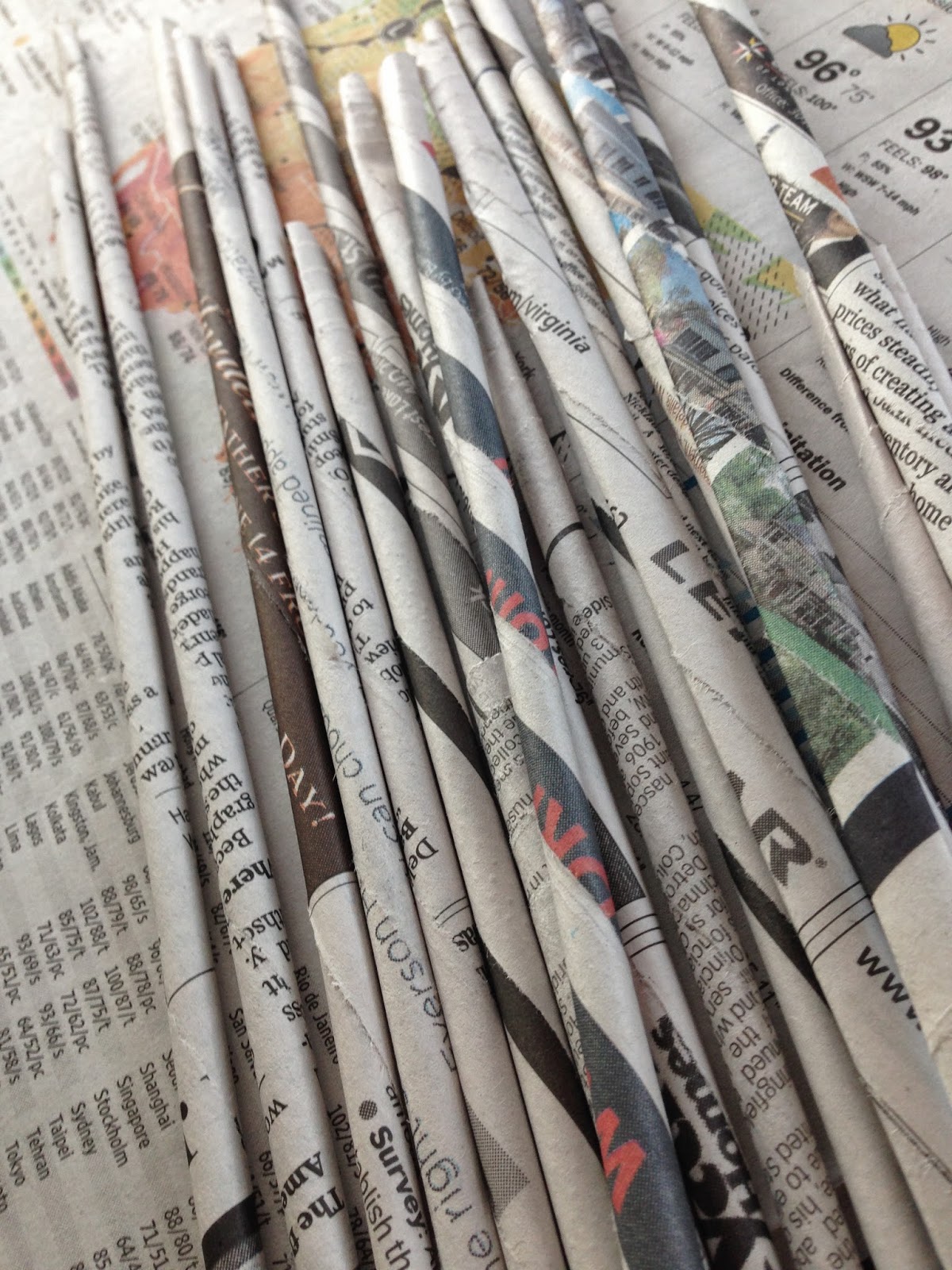Purple Hues and Me: Recycled Newspaper Bowl With Lid DIY