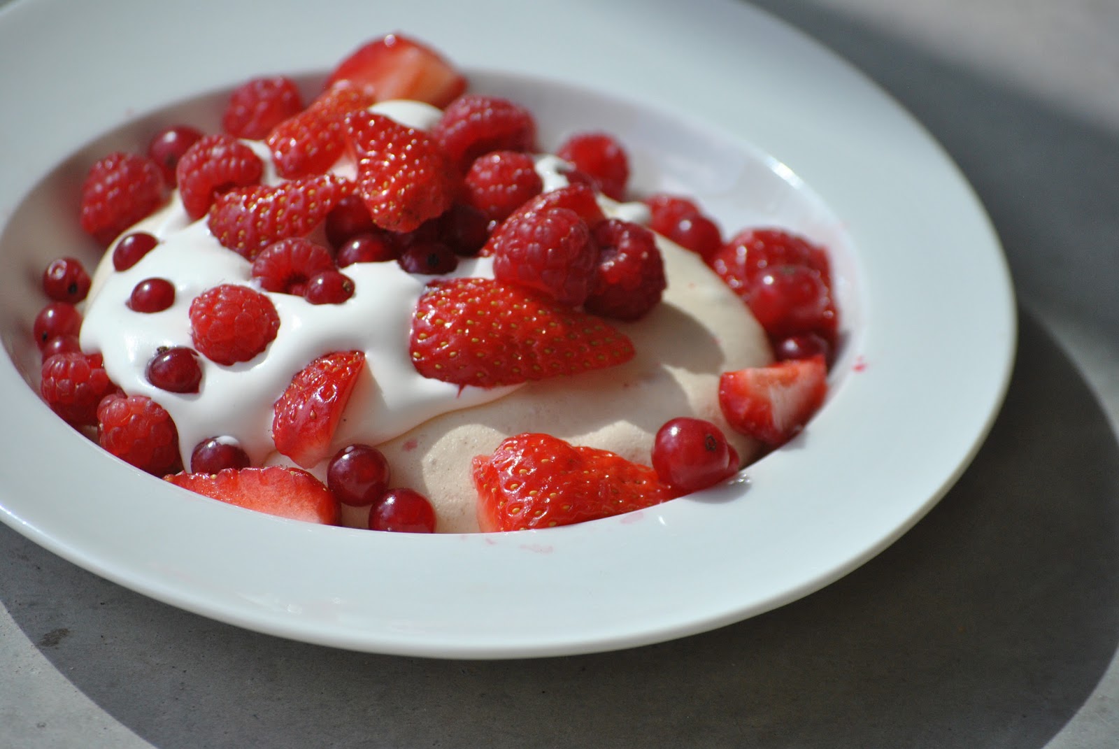 Dessert Meringue Et Fruits Rouges at Joyce Hartmann blog
