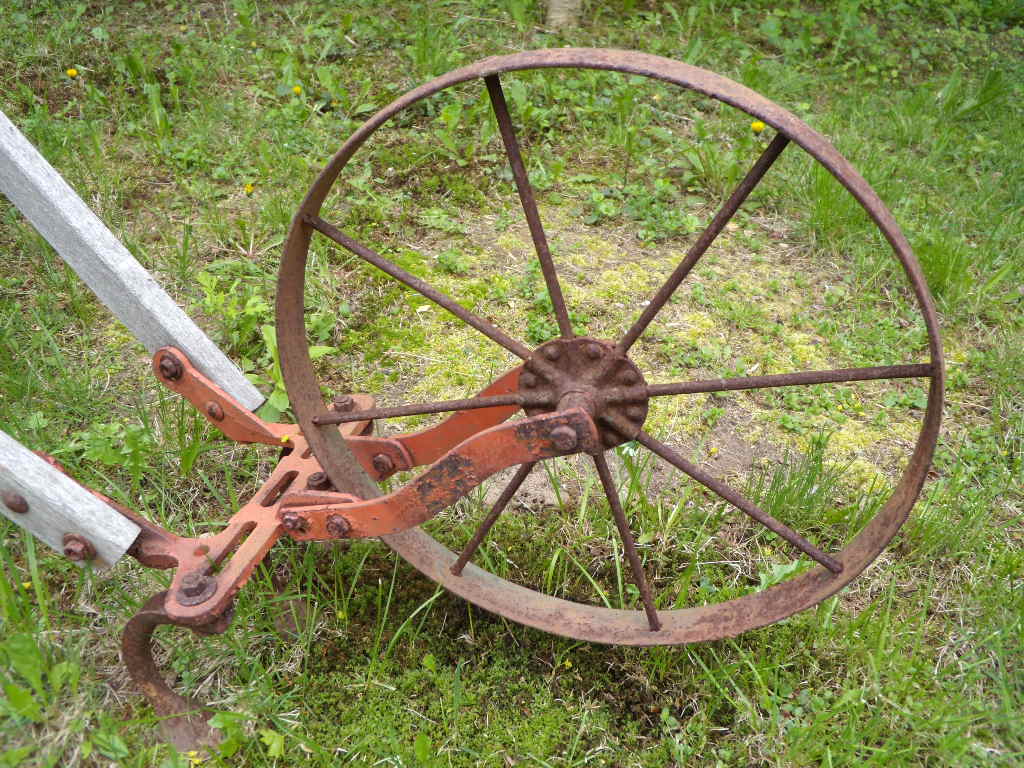 Small Holdings Farm: Vintage Farm Wheels - A Long Time Love
