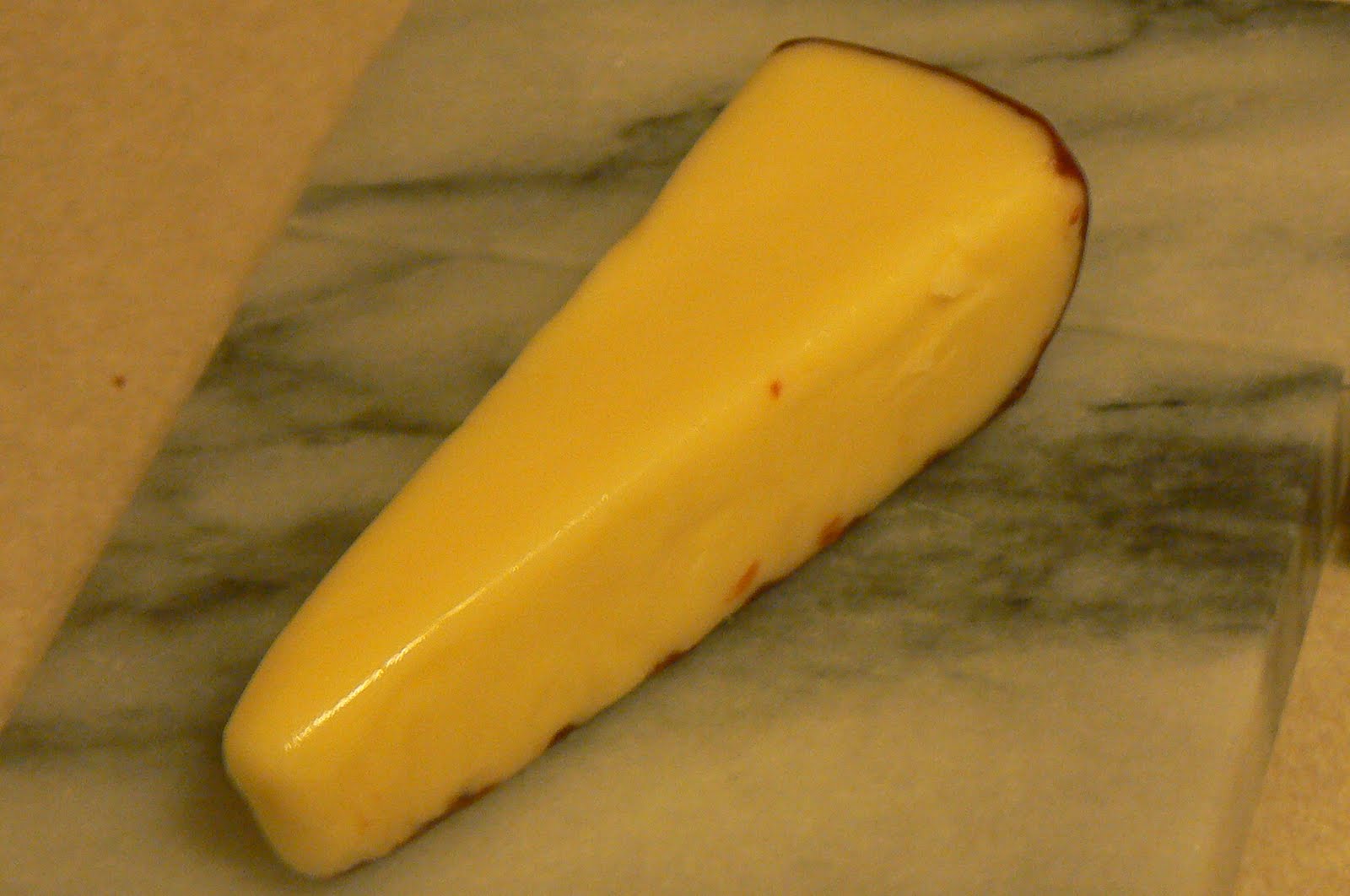 The Functioning Cheese Addict: Doux de Montagne, A Rare Pyrenees Cow Cheese