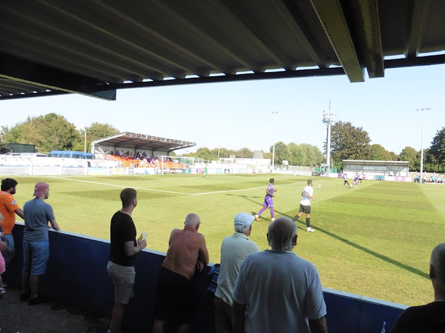 The Rainham End.: Bulpit Lane - Hungerford Town