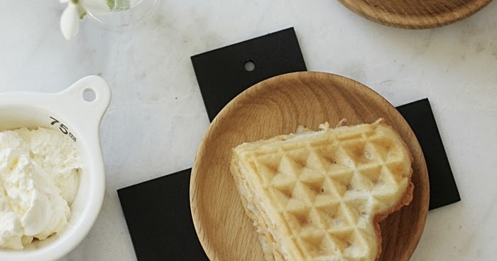 svart, vitt & rött: Våffla till fikat