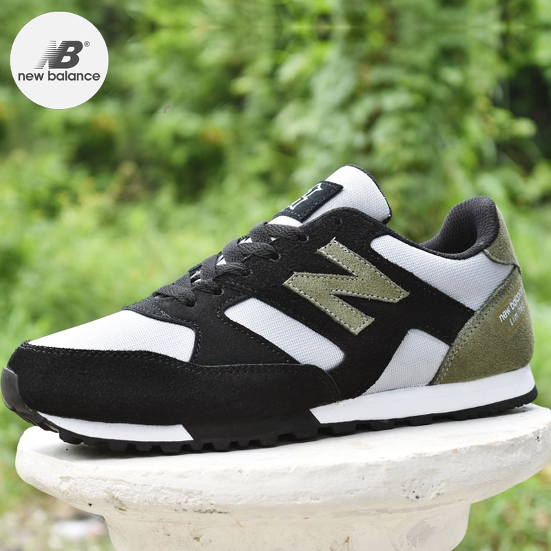 New Balance Classic GO Hitam Hijau Putih | Omsepatu.com