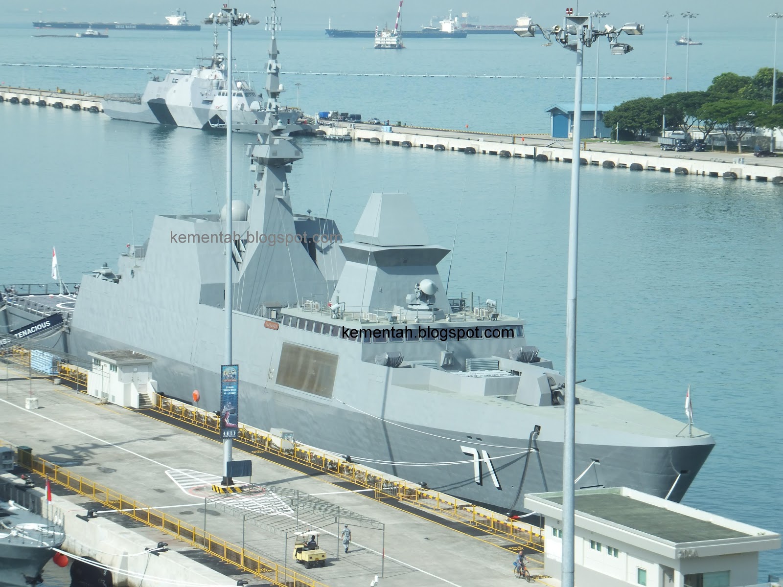 Senang Diri: Republic of Singapore Navy Formidable-class stealth ...