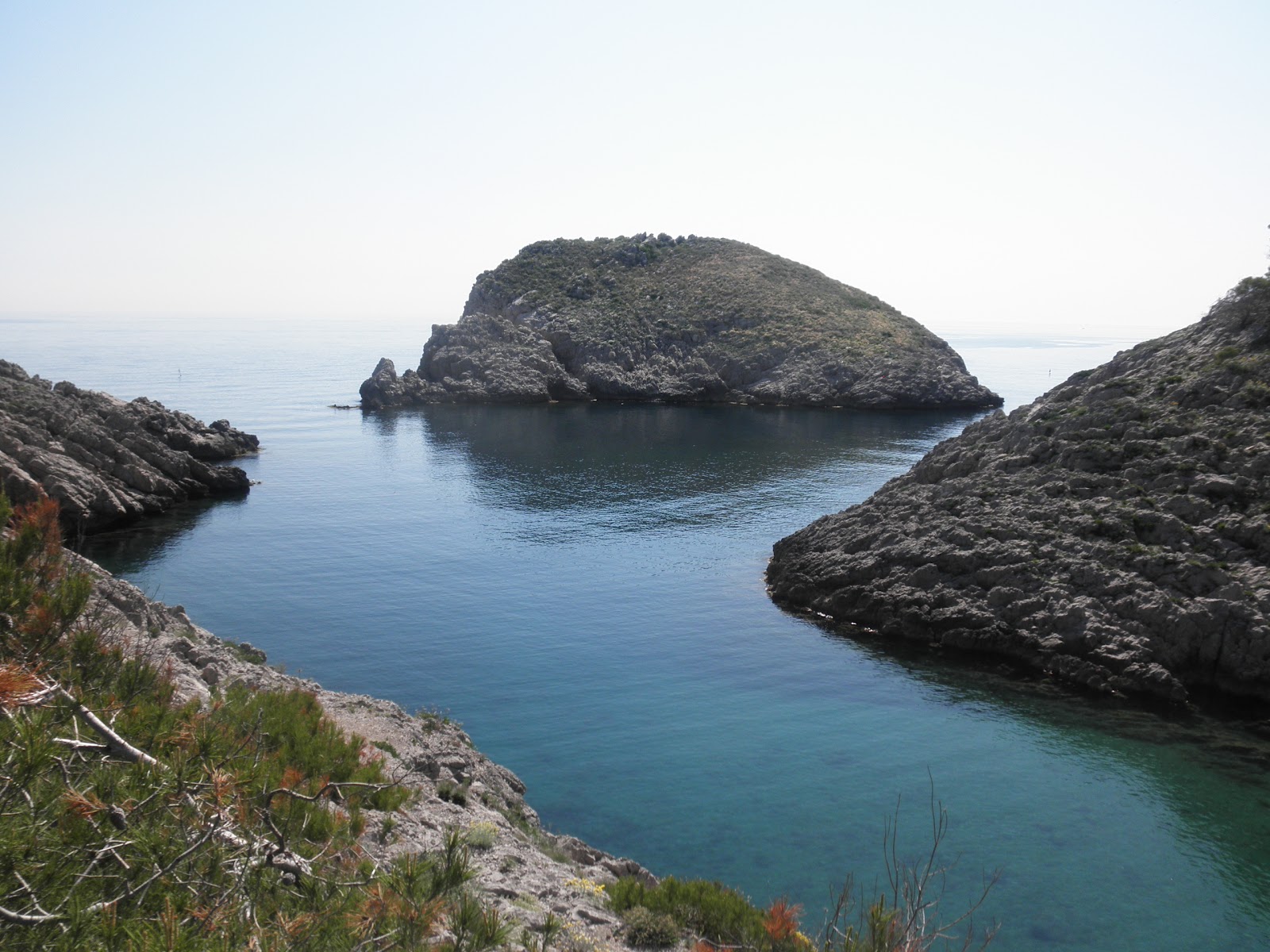 TROUSSEJANT: CALA FERRIOL