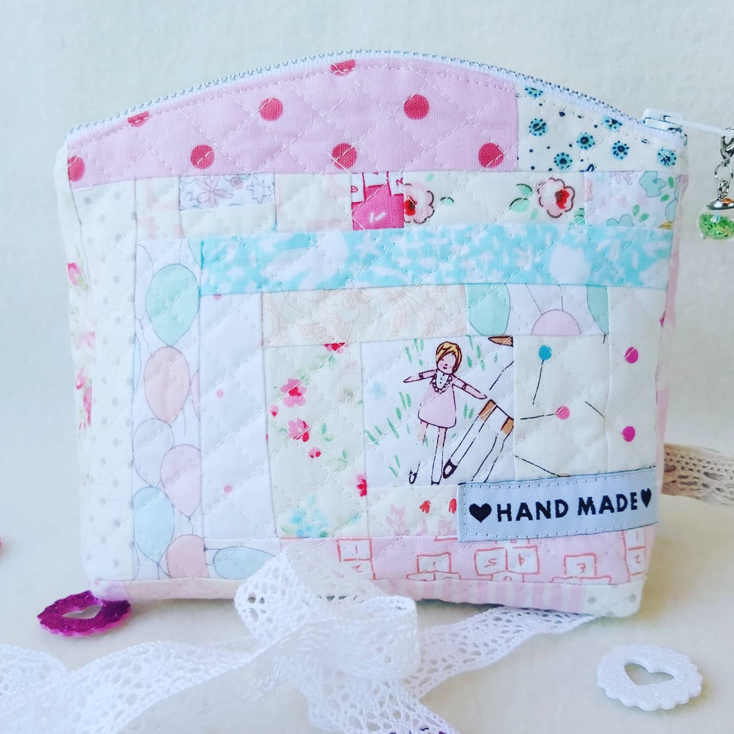 Cute Curved Top Zipper Pouch
