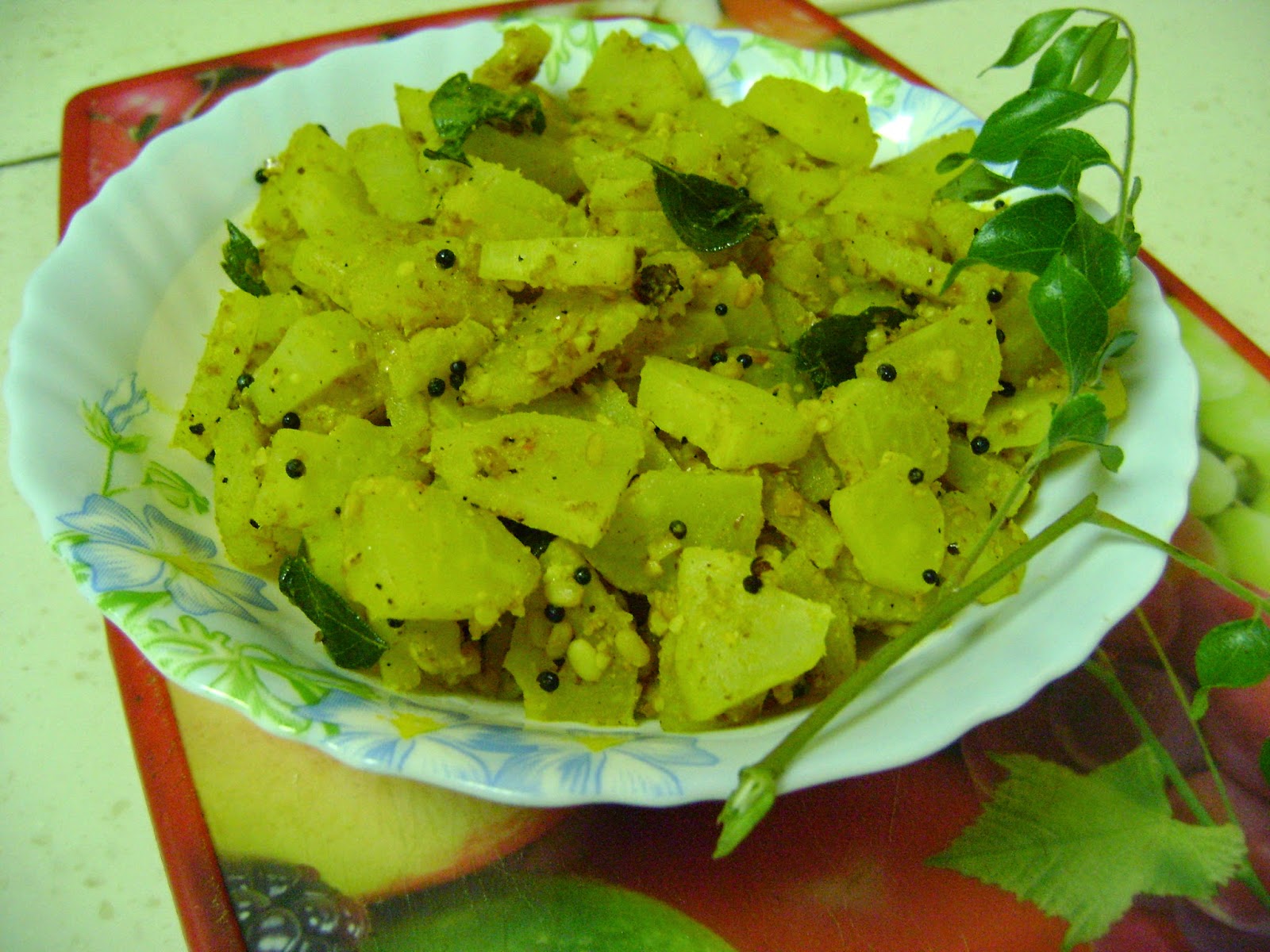 Bethica's Kitchen Flavours: Green Papaya Curry - Andhra Style