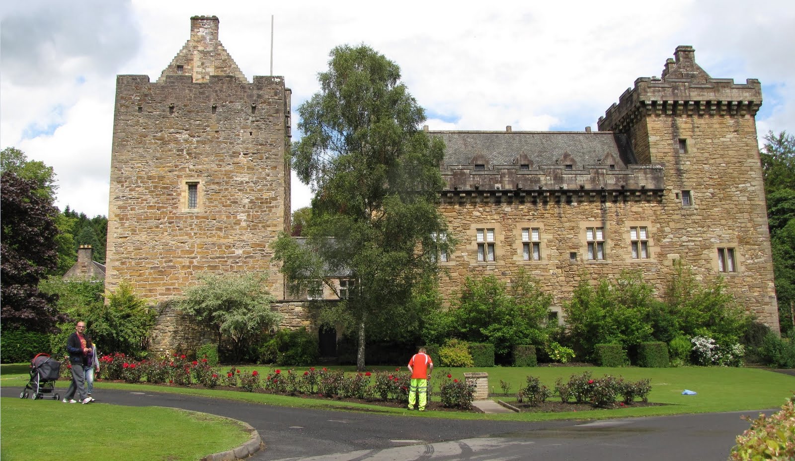 The Glebe Blog: Dean Castle Country Park July 2011
