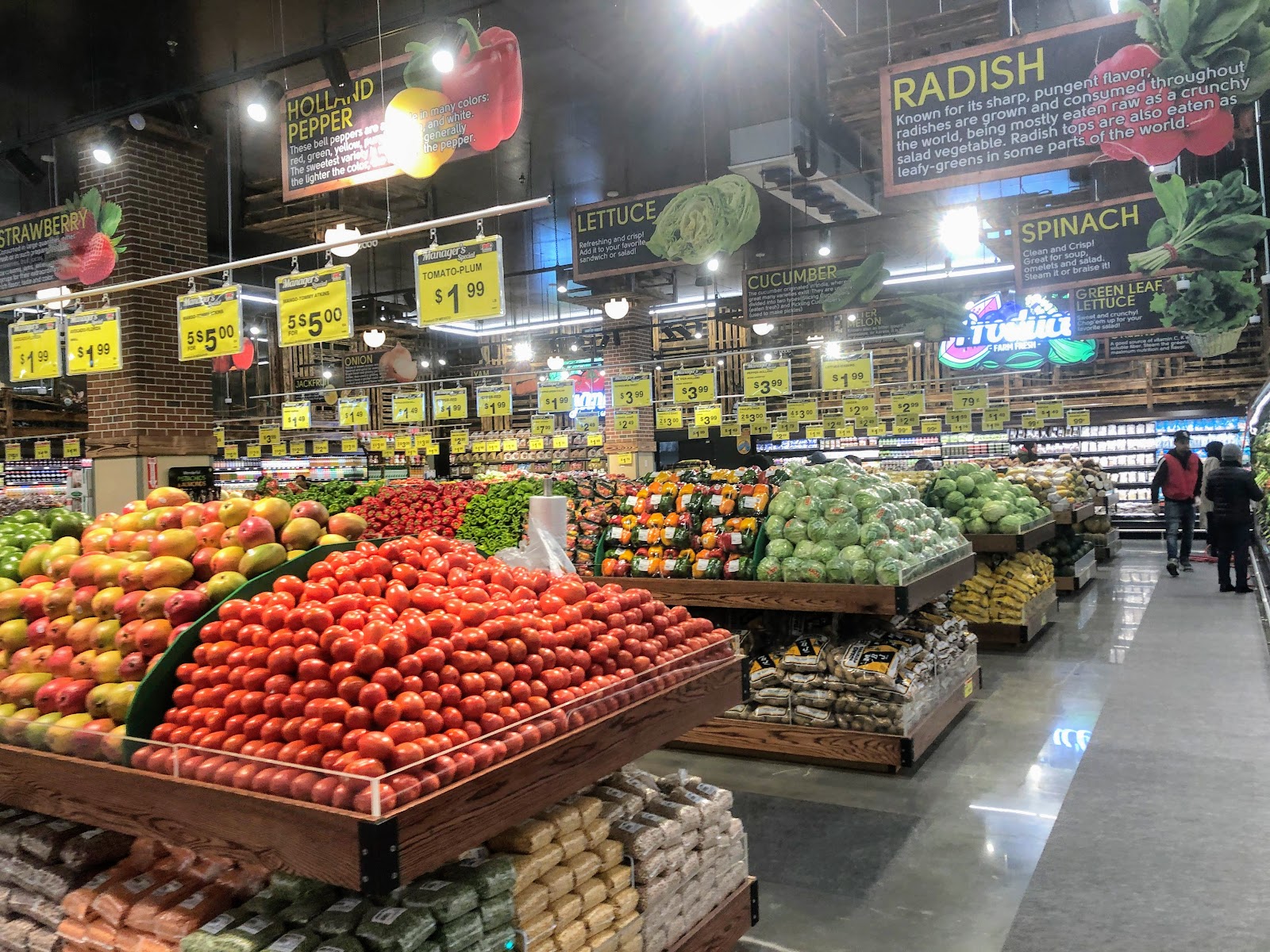 TOUR: Food Bazaar Supermarket - Bronx Terminal Market, NY