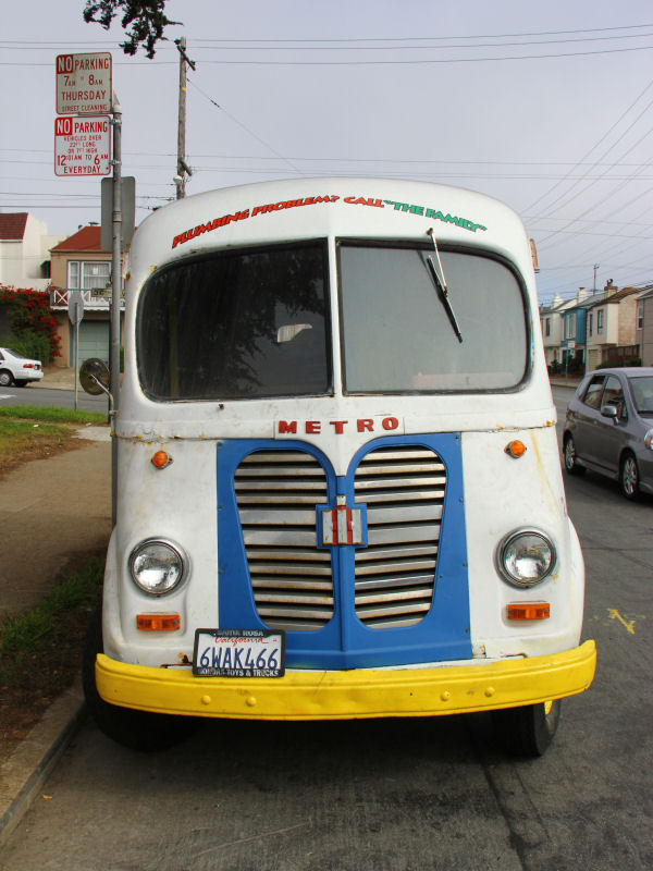 California Streets: San Francisco Street Sighting - 1956 International ...