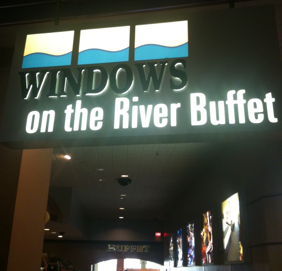 Laughlin Buzz: Windows on the River Buffet at Aquarius - Another Visit
