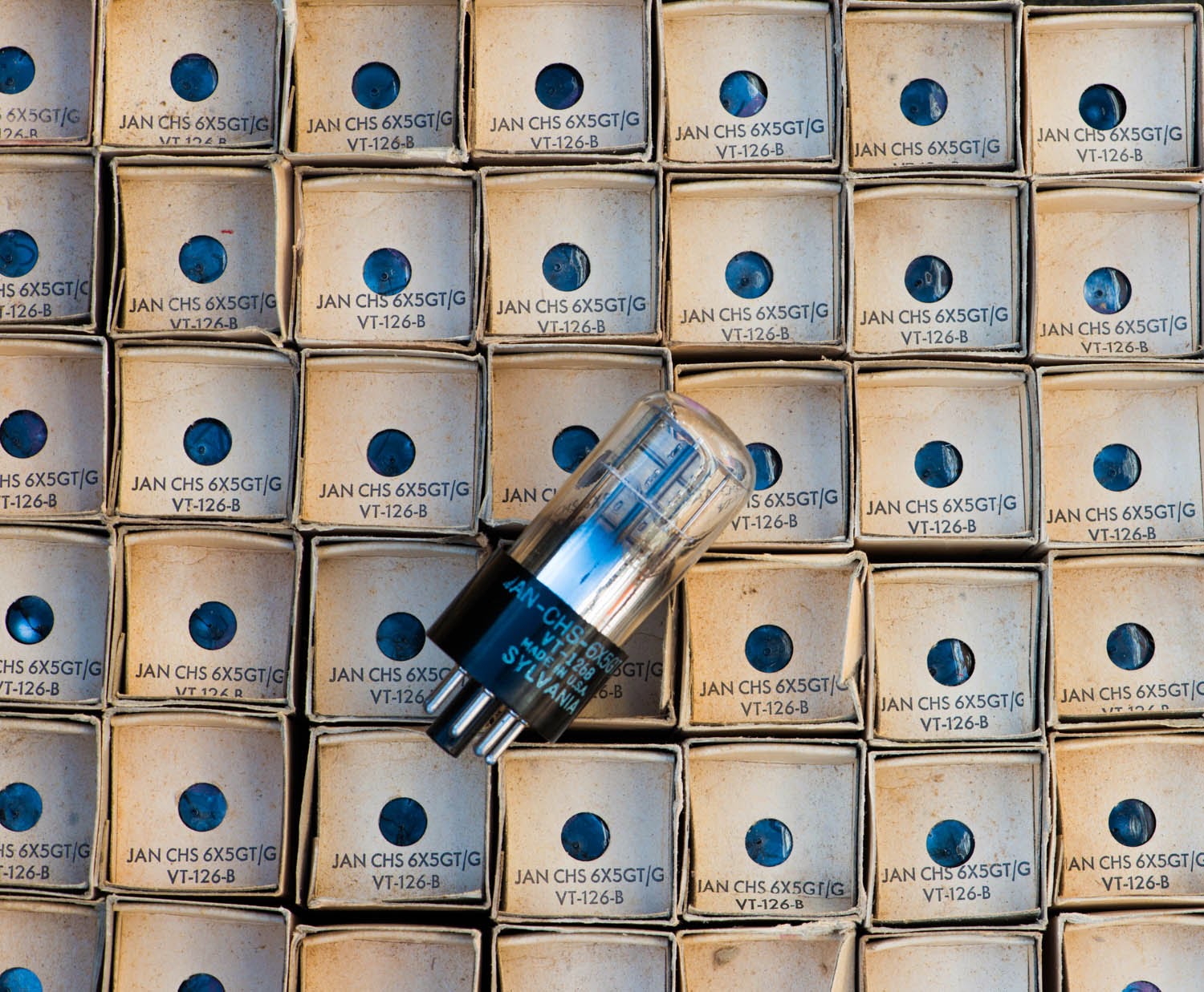 VinylSavor: Tube of the Month : The 6X5