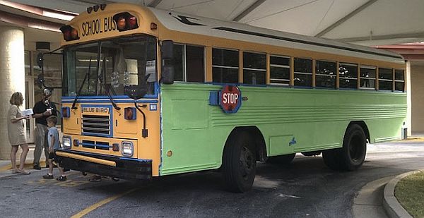 WORLD IN LIVE: First hydraulic hybrid school bus in U.S to run on ...