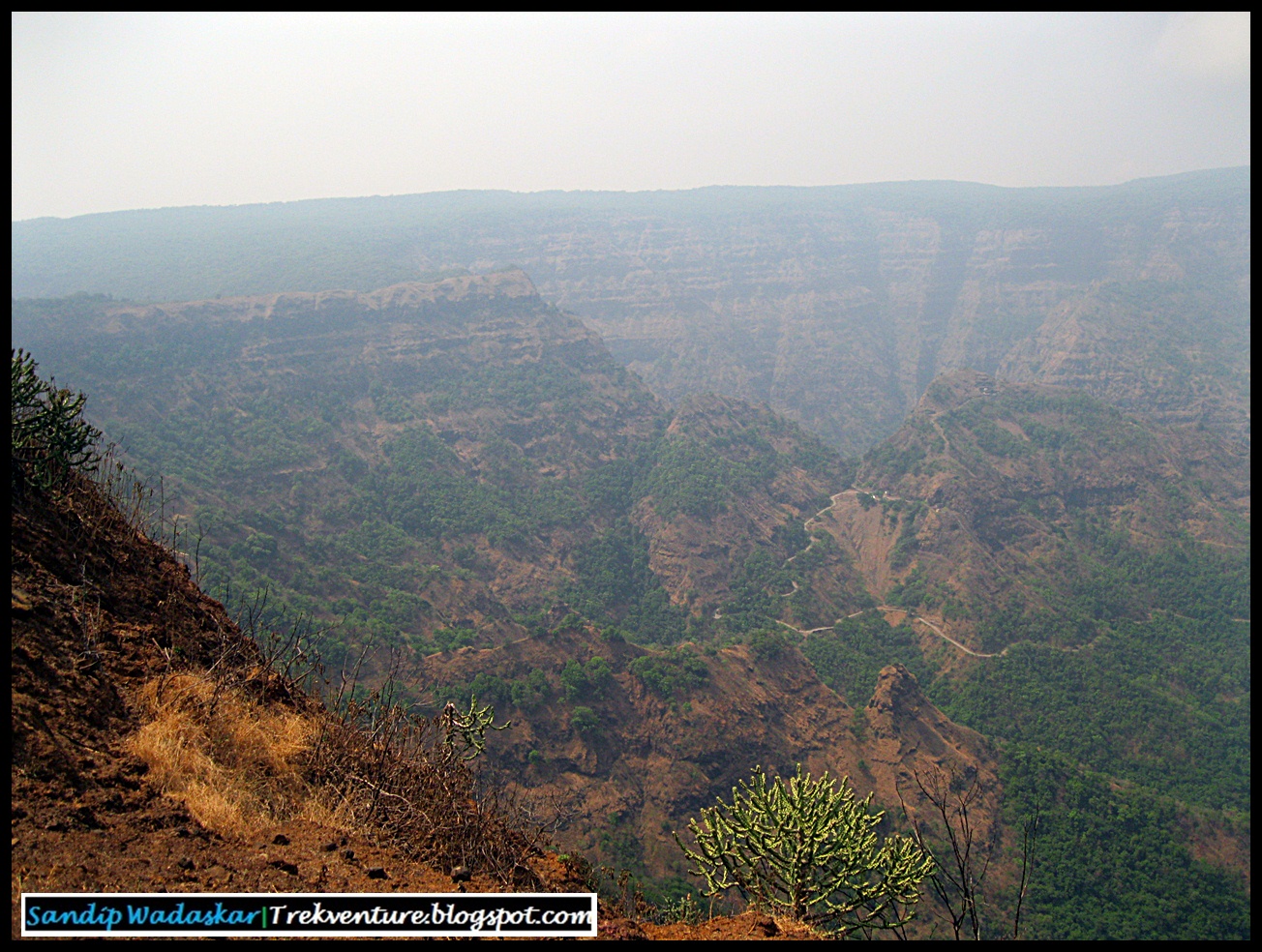 माझी मुशाफिरी... A trekker's photodiary by Sandip Wadaskar ...