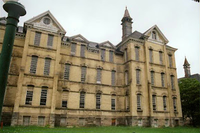 nailhed: The "Asylum Beautiful," Pt. 1