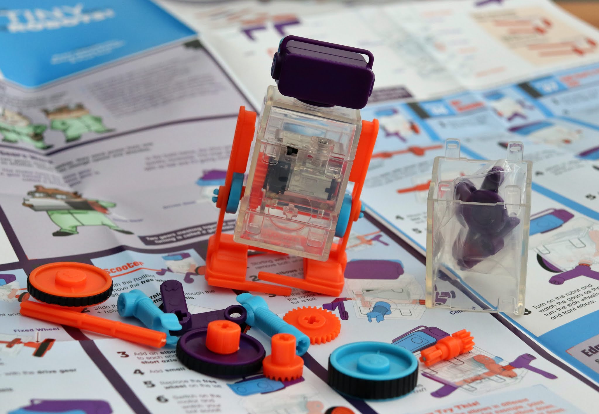 Create With Mom: Entertaining Educational STEAM themed toys