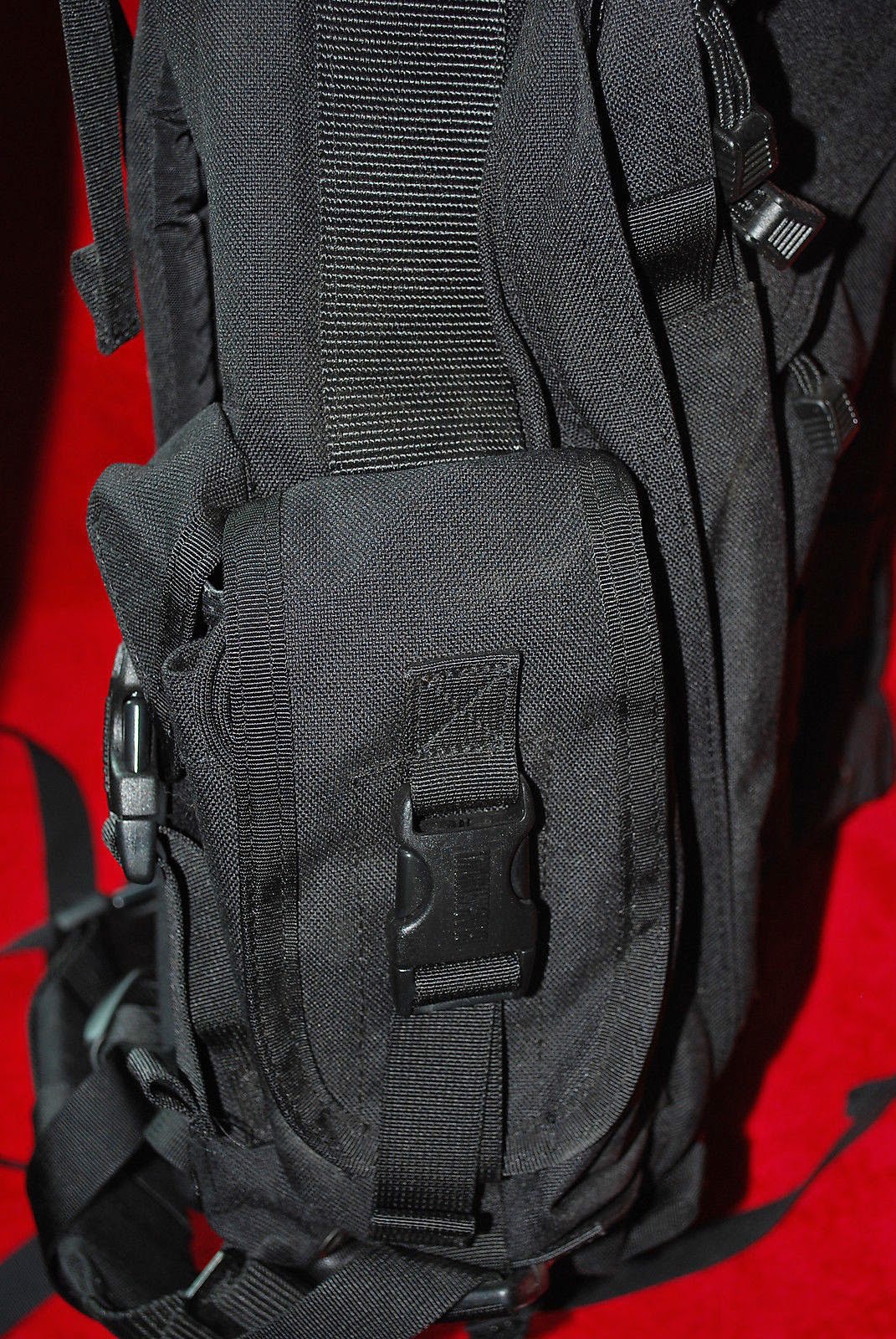 Webbingbabel: Blackhawk X-1 RAPTOR Pack,Black with HydraStorm System