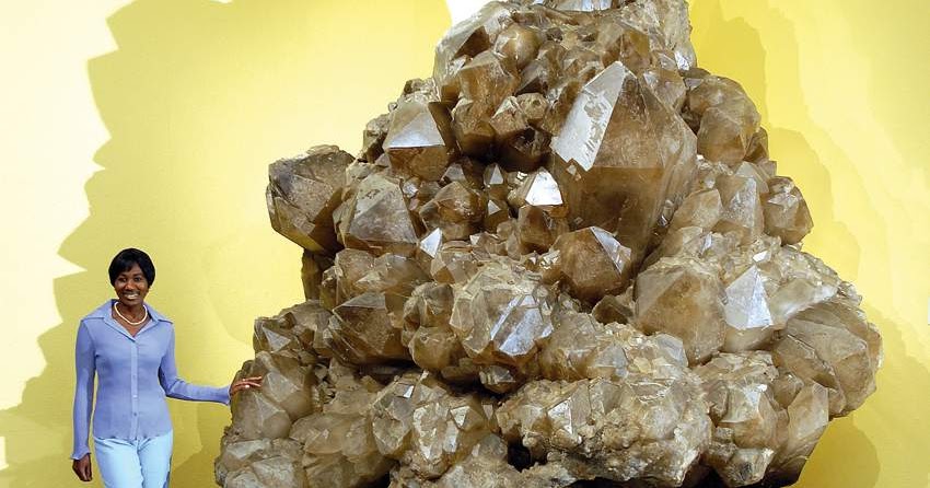 World's Largest Quartz Crystal Cluster - Geology In