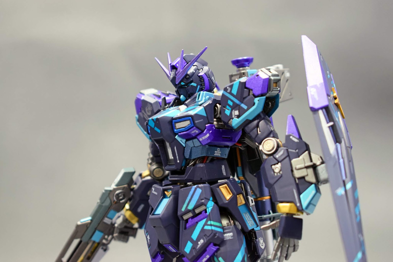 Custom build : RG 1/144 Rx-93 Nu Gundam