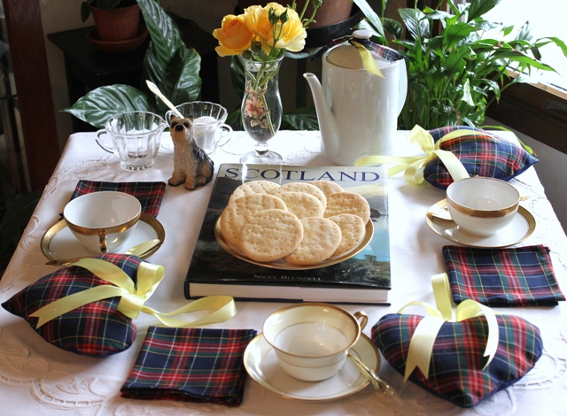 My Cozy Corner: Tartan Parade*Scottish Food and Sights to See*