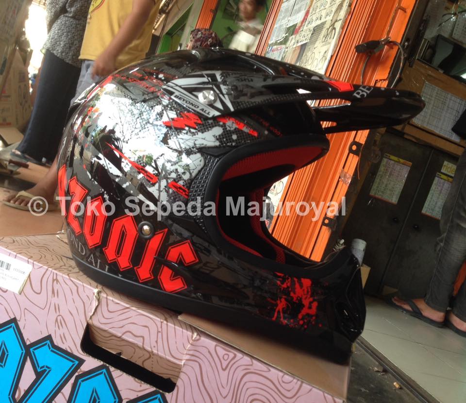 Toko Sepeda Online Majuroyal: Helm Sepeda, Protector, Glove ...