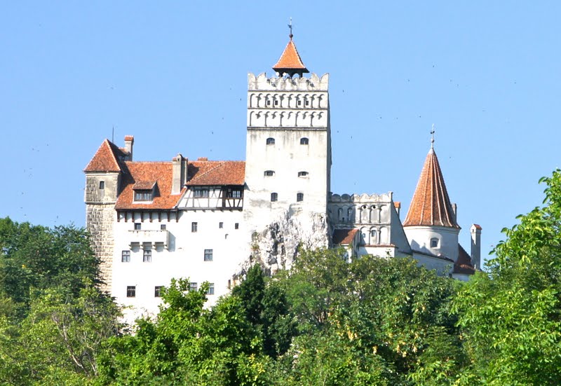 bkomeara-travelblog: Bram Stokers Count Dracula Castle in Transylvania