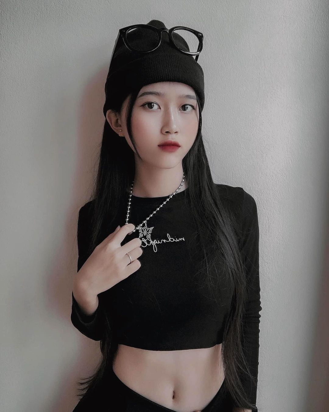 Thu Huyền - Em đây chẳng biết làm thơ,thích anh nên mới ngẩn ngơ đợi ...