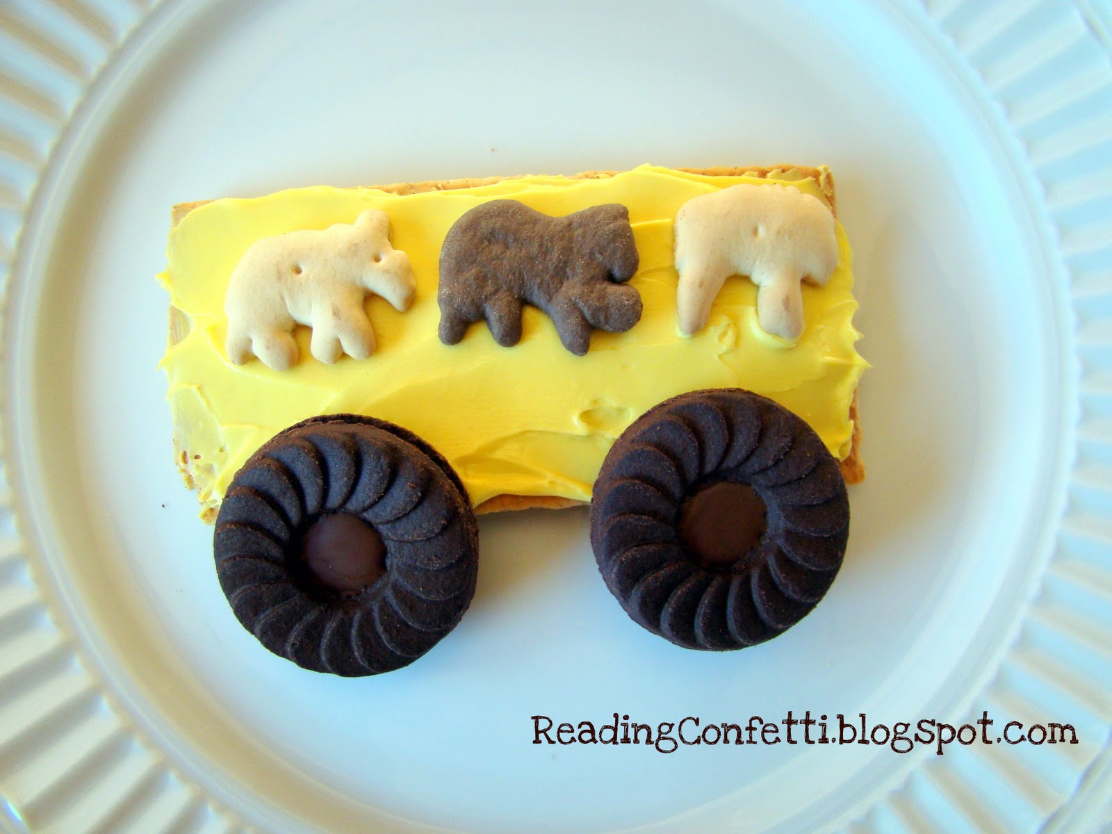 School Bus snack. I like the idea of the tinted cream cheese on the ...