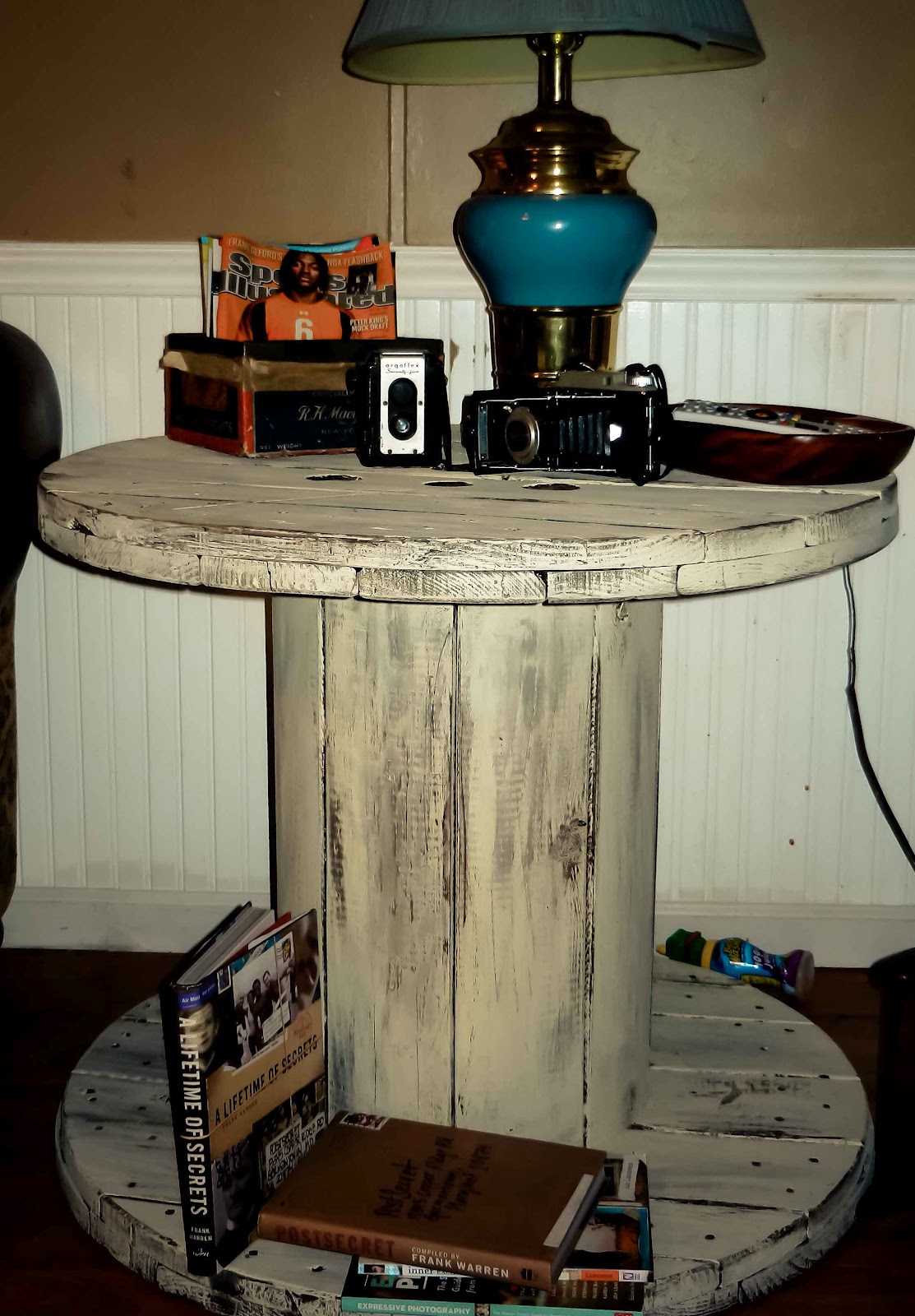 Artistic Icing: Wooden Spool End Table ... my latest DIY idea from ...