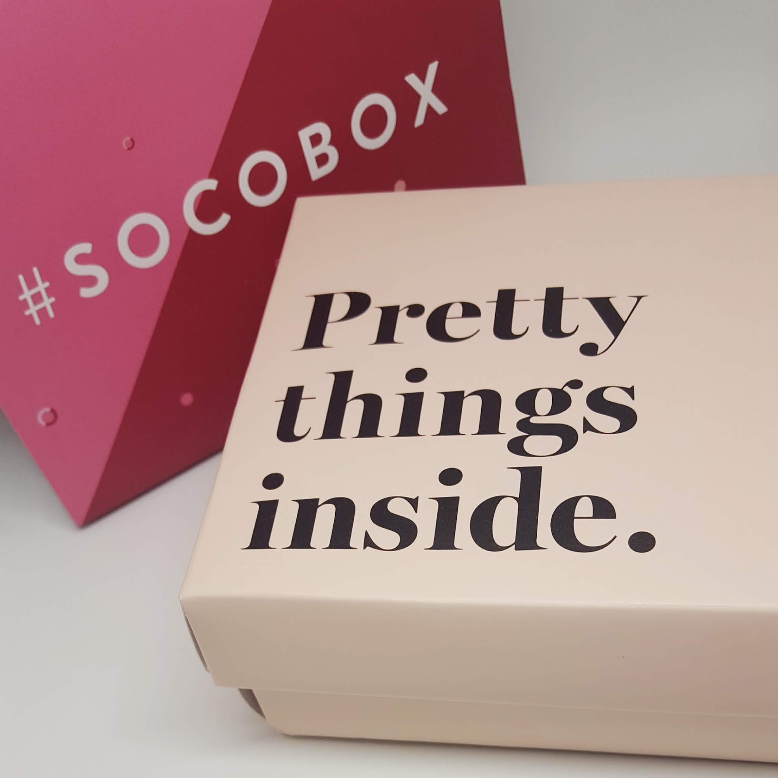 UNBOXING SOCOBOX ~ SOCIOLLA X BRUNBRUN PARIS (FIRST IMPRESSION)