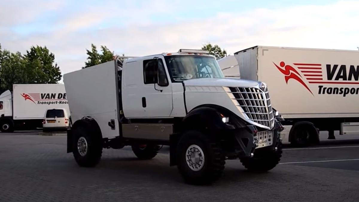 DIECIOCHO RUEDAS: INTERNATIONAL LONESTAR / SCANIA DAKAR 2021