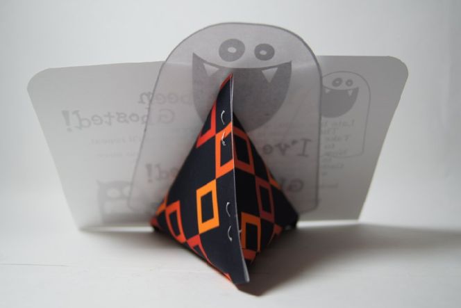 Paper crafting with Nelda: A Ghostin' we will go, a-ghosting we will go....