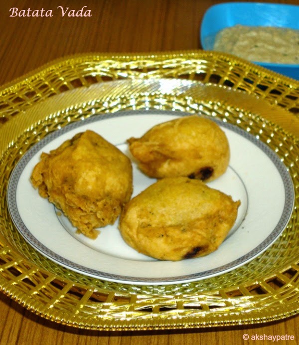 Vidyas Recipes: Batata vada recipe - Aloo bonda recipe