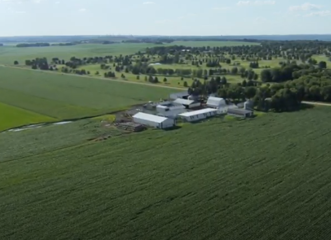 My Barnyard View : Anywhere Farm