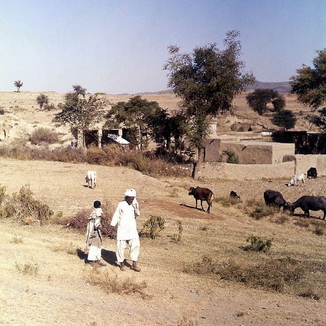 Interesting Color Photographs of Pakistan in 1957 ~ Vintage Everyday