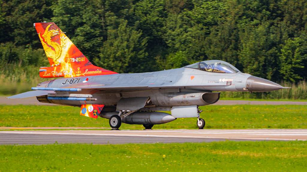 Dutch F-16s say goodbye to Leeuwarden Air Base - Blog Before Flight - Aerospace and Defense News