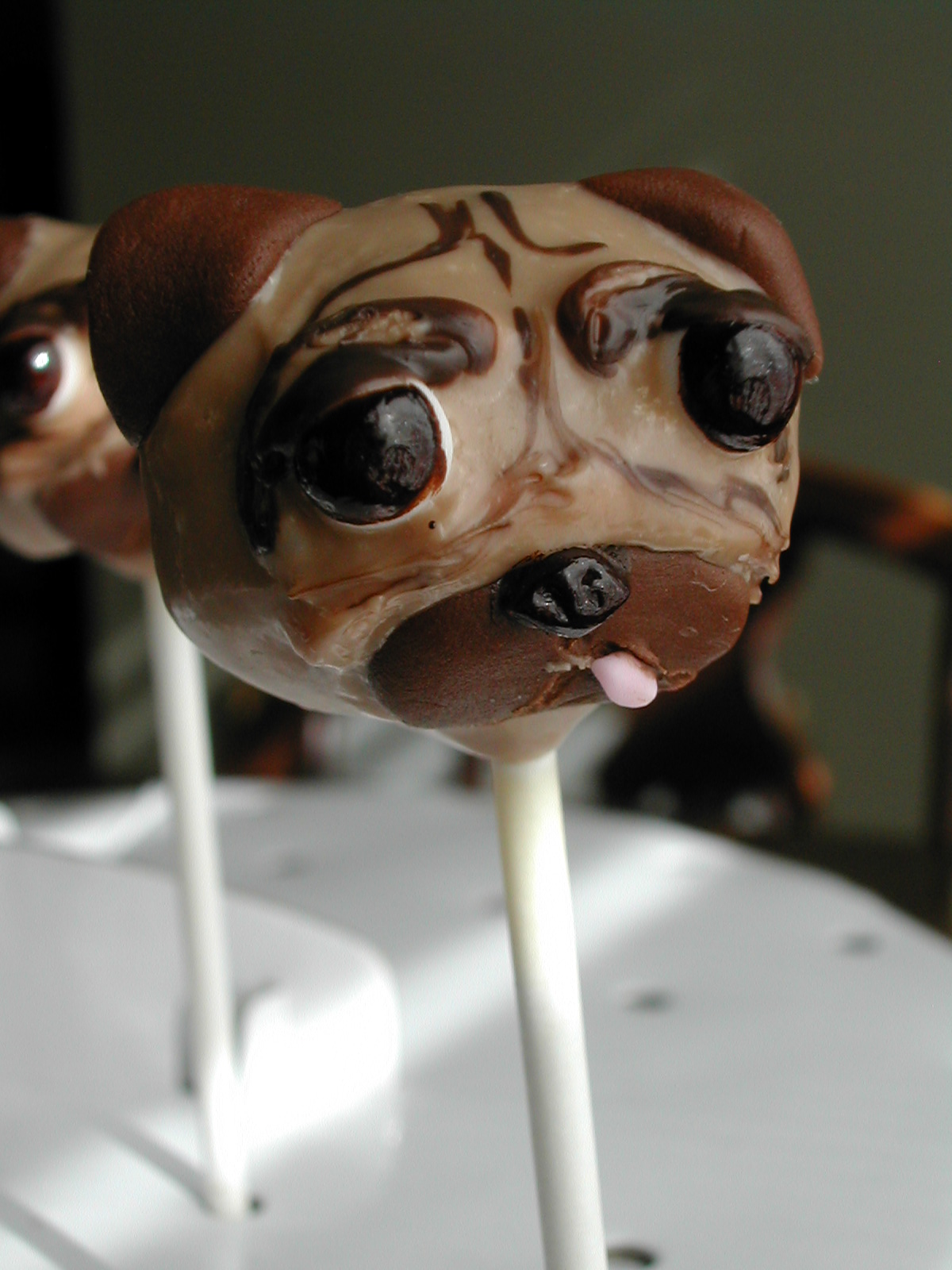 Mini Cakes by Mini Marge: Pug Pops!