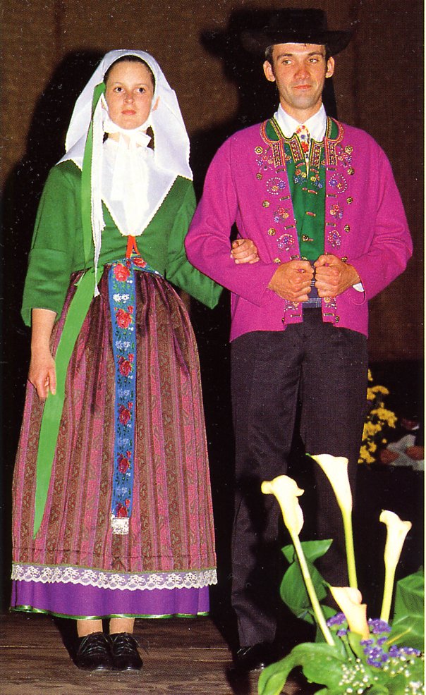 FolkCostume&Embroidery: A Closer View of Breton Costumes, Part 2 ...